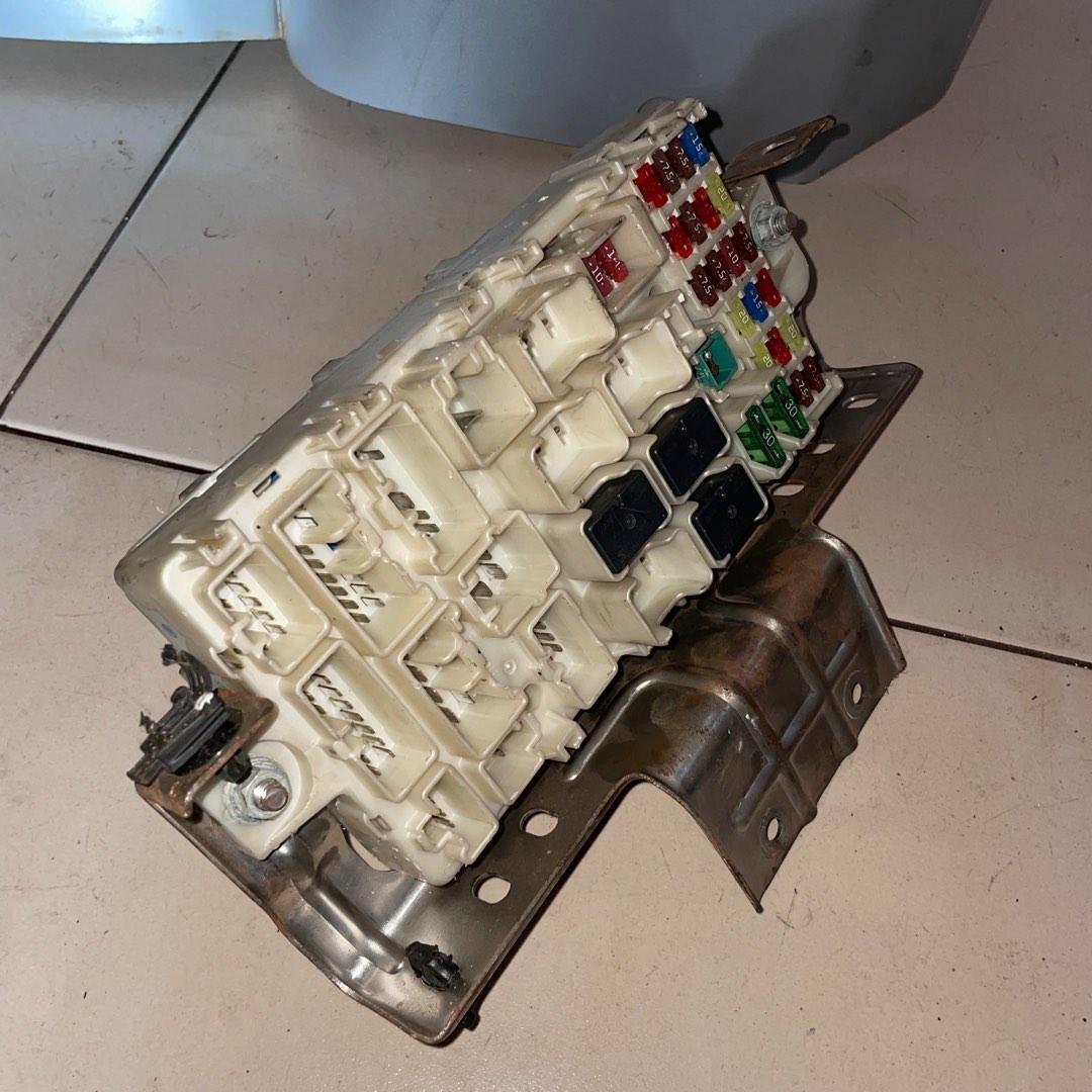 MITSUBISHI TRITON FUSE BOX 3.2 2008, Auto Accessories on Carousell
