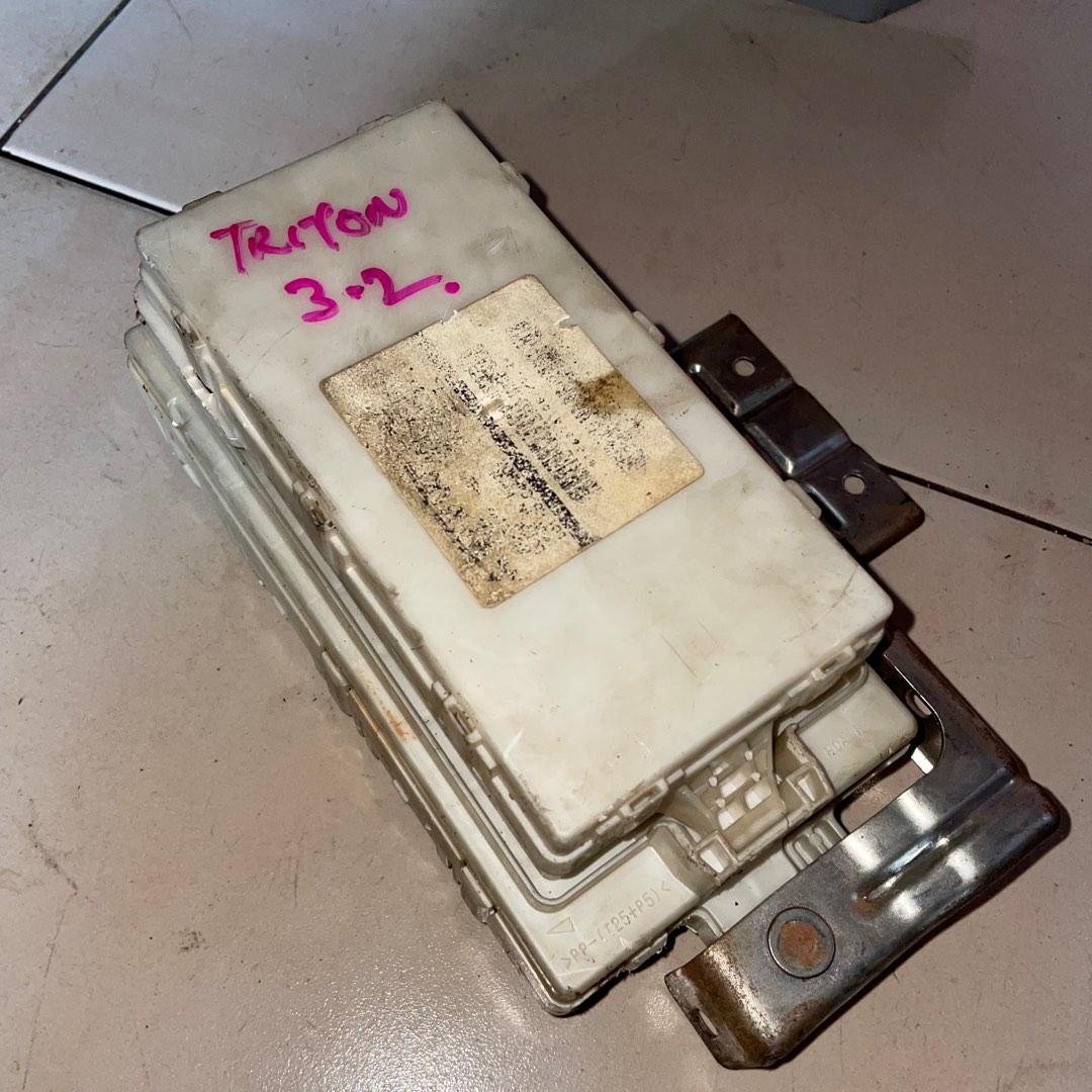 MITSUBISHI TRITON FUSE BOX 3.2 2008, Auto Accessories on Carousell