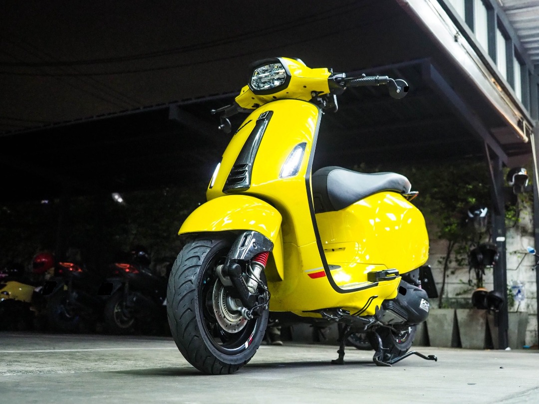 Moto Bully Singapore Piaggio Vespa Primavera 125 3V Sprint 150 Carbon ...