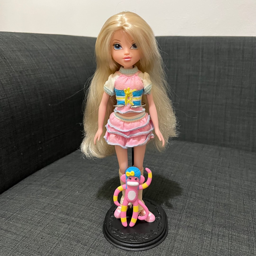 Moxie Girlz Avery Doll, Hobbies & Toys, Toys & Games on Carousell