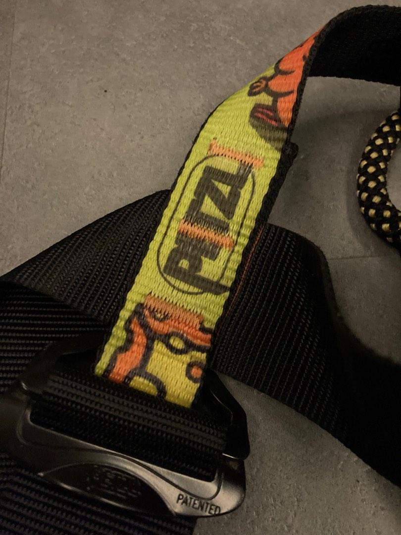 PETZL SIMBA Kids Climbing Harness, Sports Equipment, Hiking & Camping ...