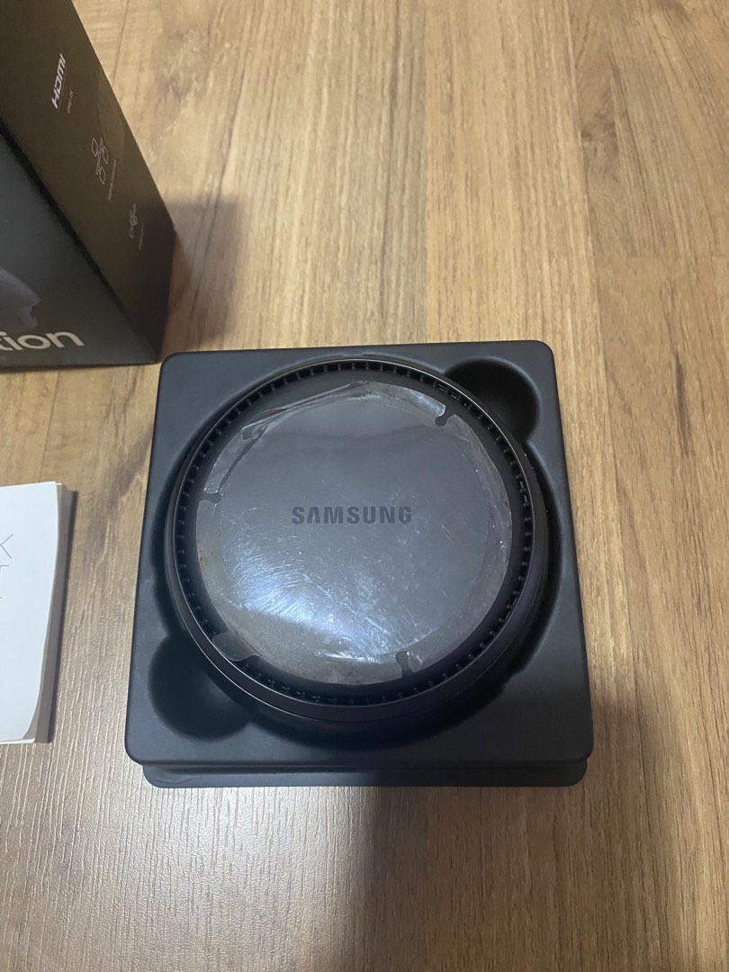 Samsung Dex Station- EE-MG950, Mobile Phones & Gadgets, Other Gadgets ...