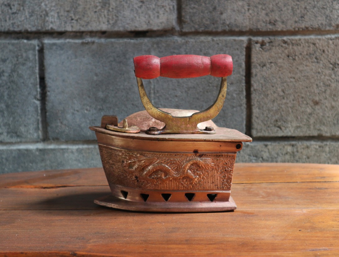 Setrika Arang/Setrika Arang Ukiran Naga/Setrika Kuningan Antik, Antik ...