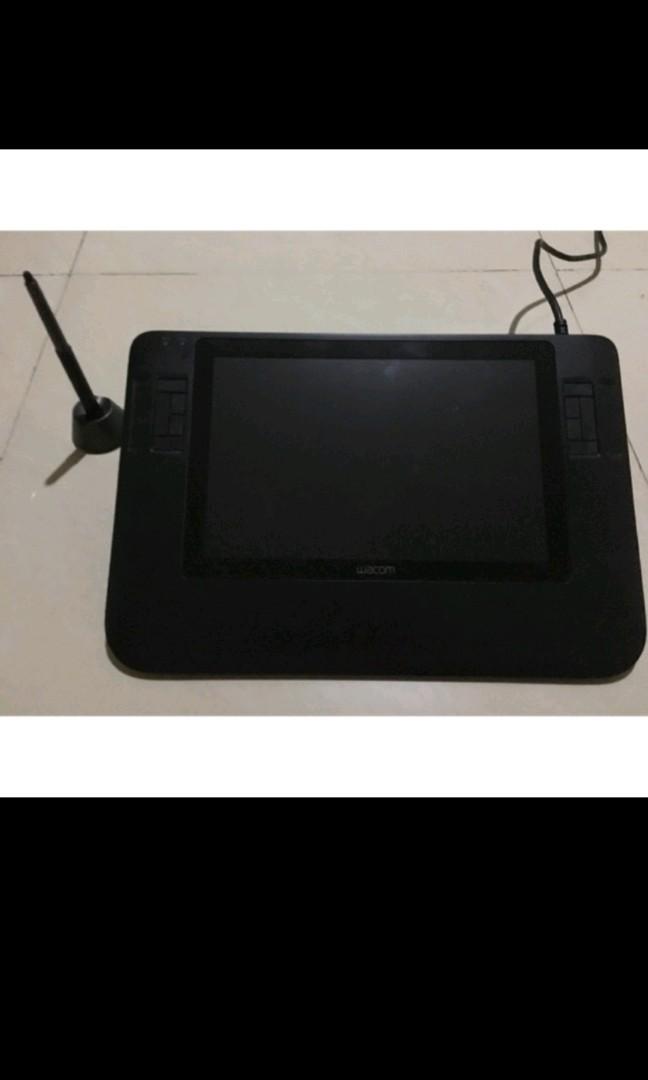 Wacom cintiq 12wx, Elektronik, Lainnya di Carousell