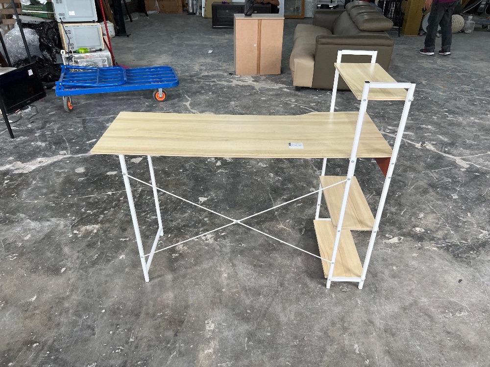 Wooden Metal Frame Study Desk / Meja Belajar Bingkai Logam Kayu ...