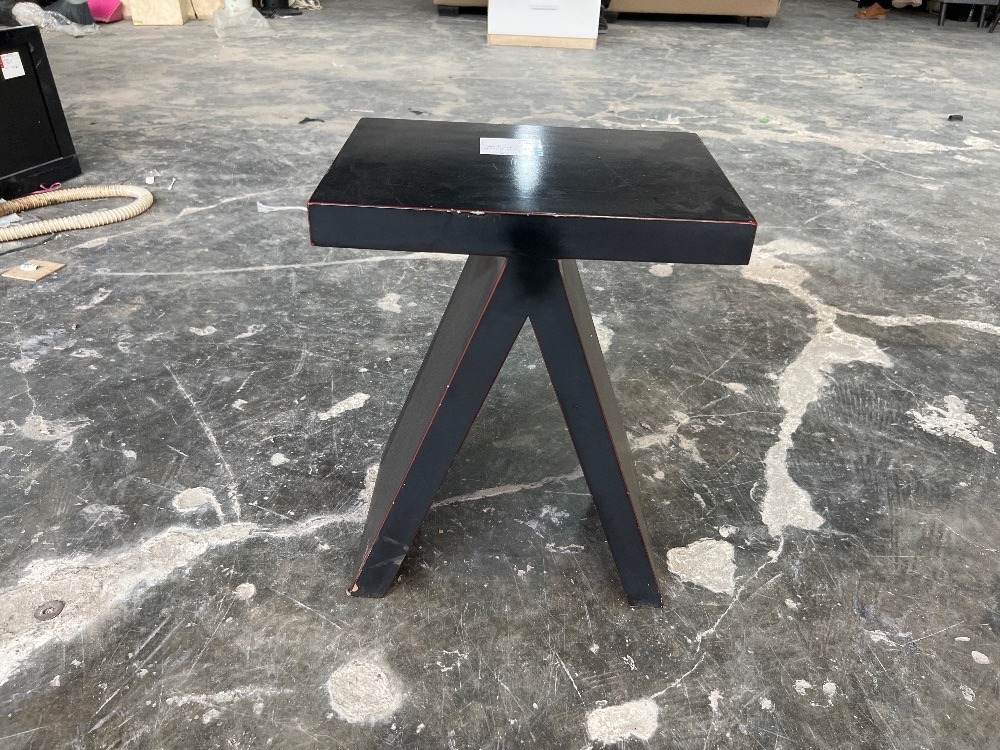 Wooden Side Table Black Colour / Meja Sisi Kayu Warna Hitam, Furniture ...
