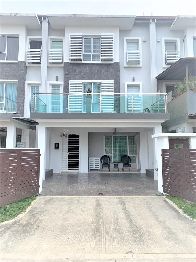 [WTS] 2 and half Storey Link USJ heights Subang jaya, Property, For Sale on Carousell