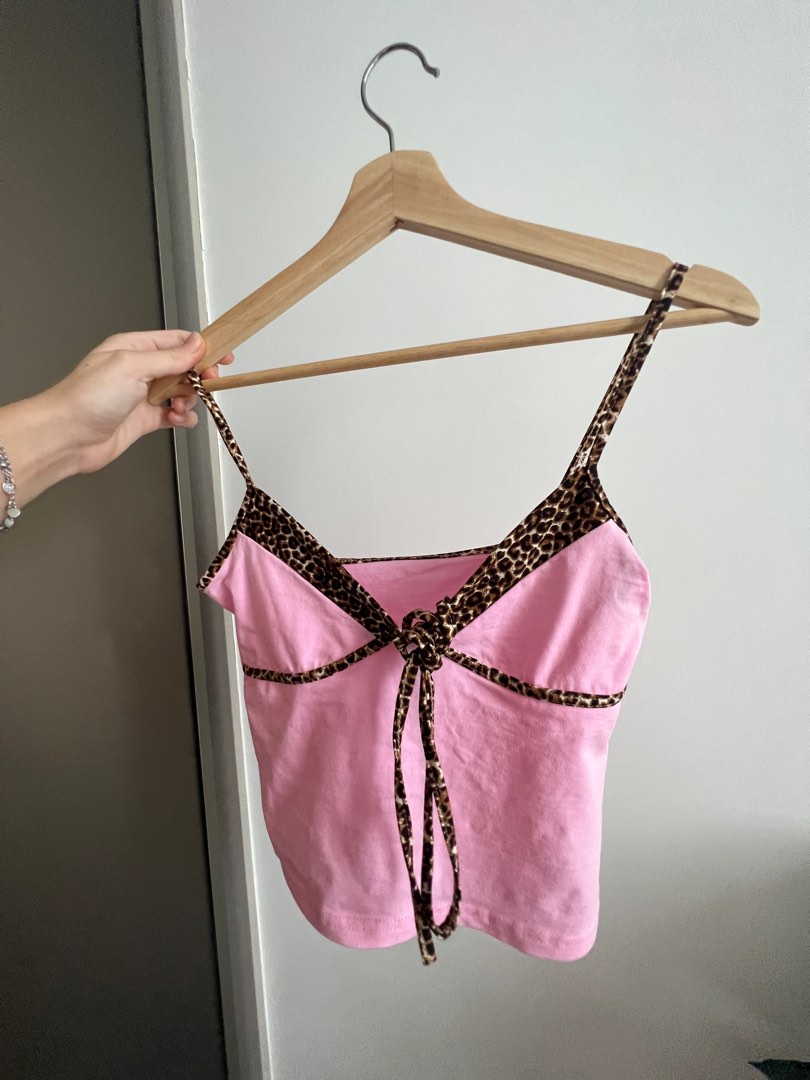 y2k top, Women's Fashion, Tops, Other Tops on Carousell