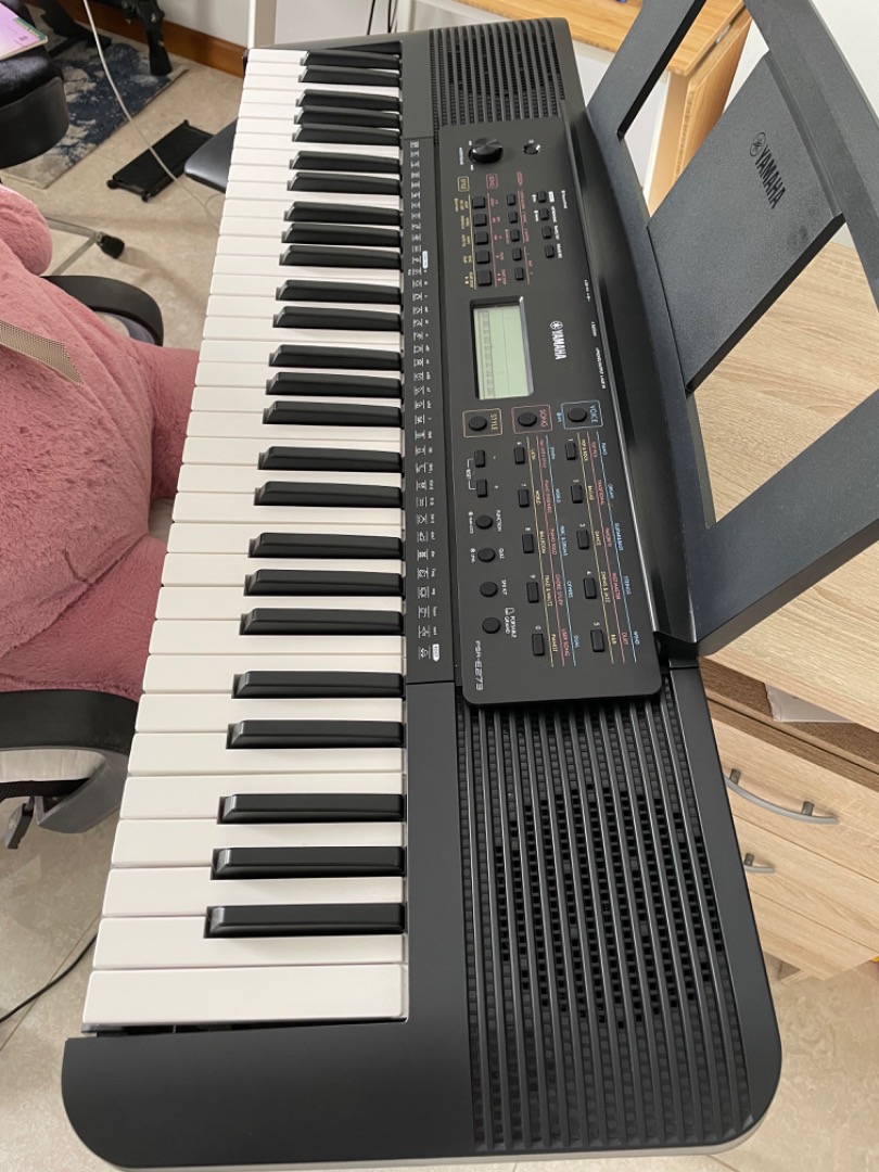 YAMAHA PSR-E273, Hobbies & Toys, Music & Media, Musical Instruments on ...