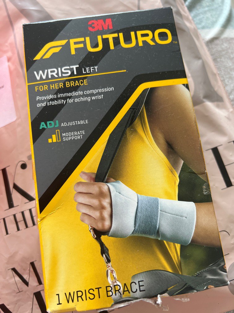 3M futuro wrist left support, Sports Equipment, Other Sports Equipment ...