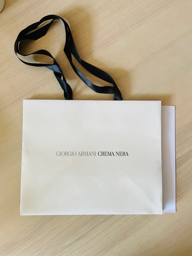 名牌紙袋 #Armani Paper Bag, 女裝, 手袋及銀包, Tote Bags - Carousell