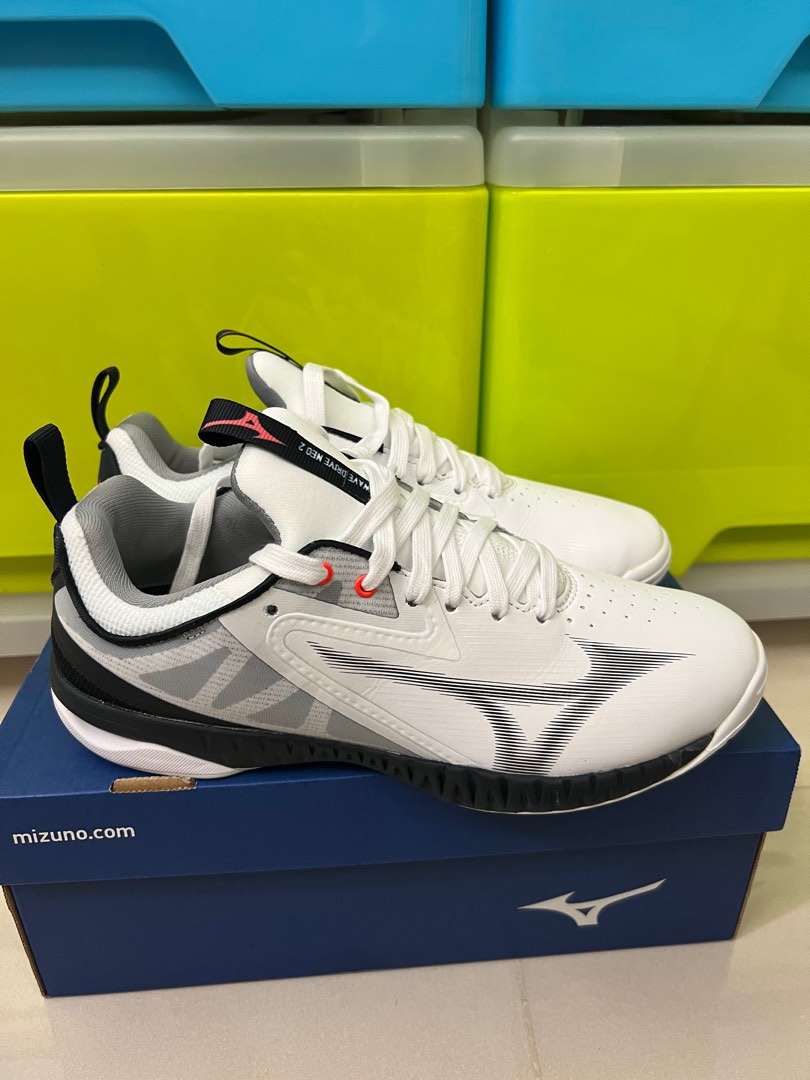 全新美津濃 wave drive neo 2 室內運動鞋, 女裝, 鞋, 波鞋 - Carousell
