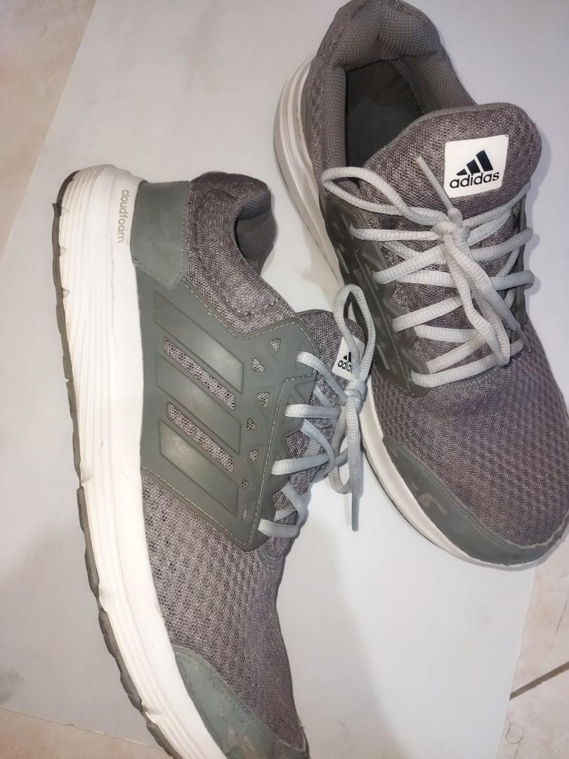 Adidas duramo, Fesyen Pria, Sepatu , Sneakers di Carousell