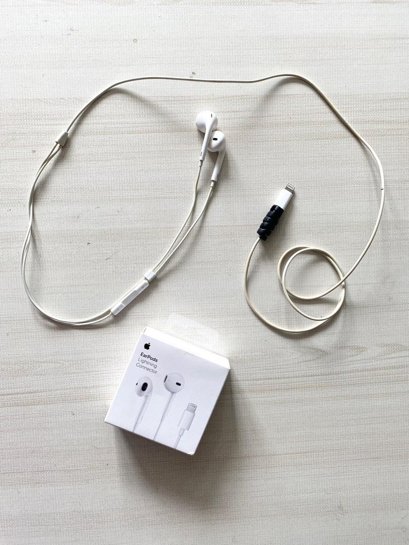 Apple Earpods - lightning connector, Audio, Earphones on Carousell