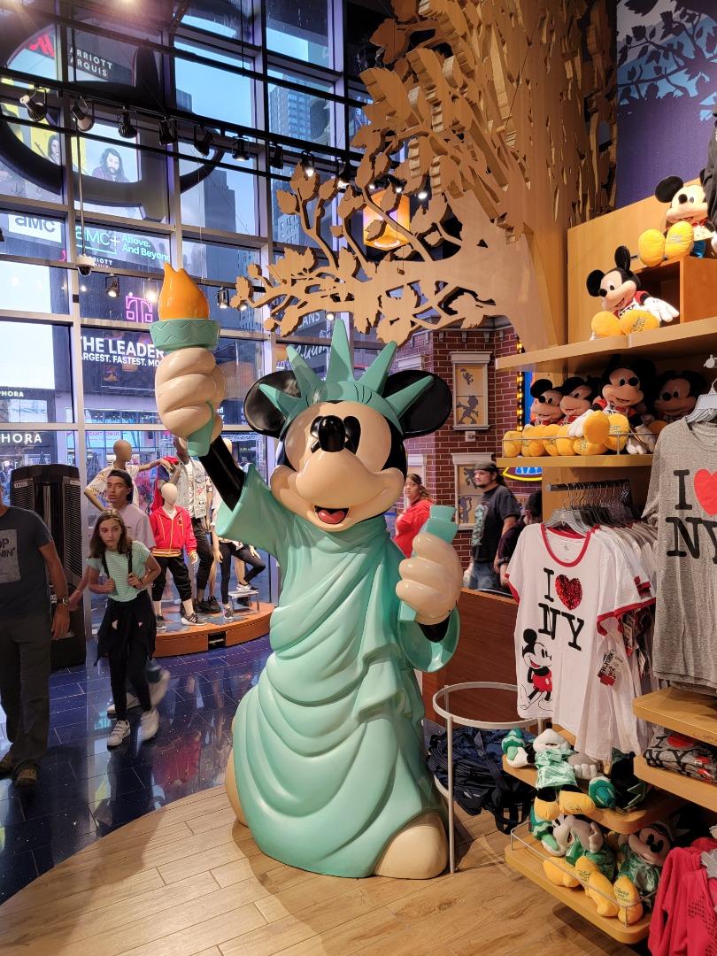 Disney Store New York Statue of Liberty (Lady Liberty) Mickey mouse ...