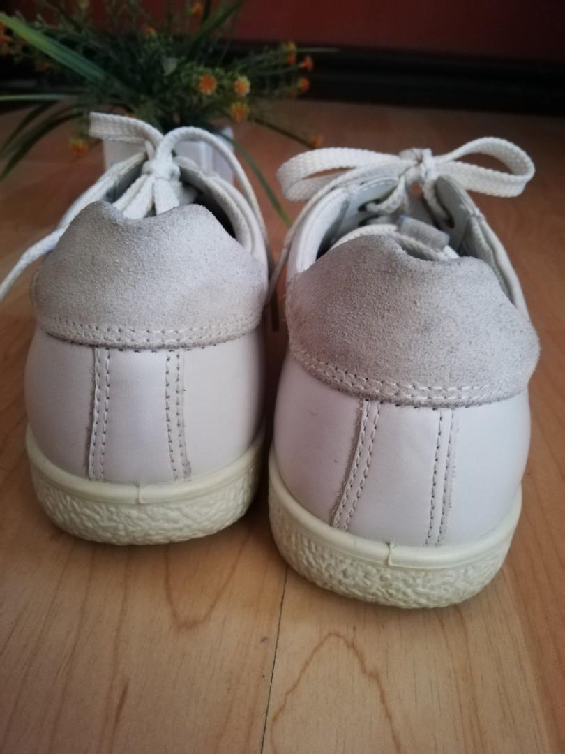 Ecco white Sneakers /36, Women's Fashion, Footwear, Sneakers on Carousell