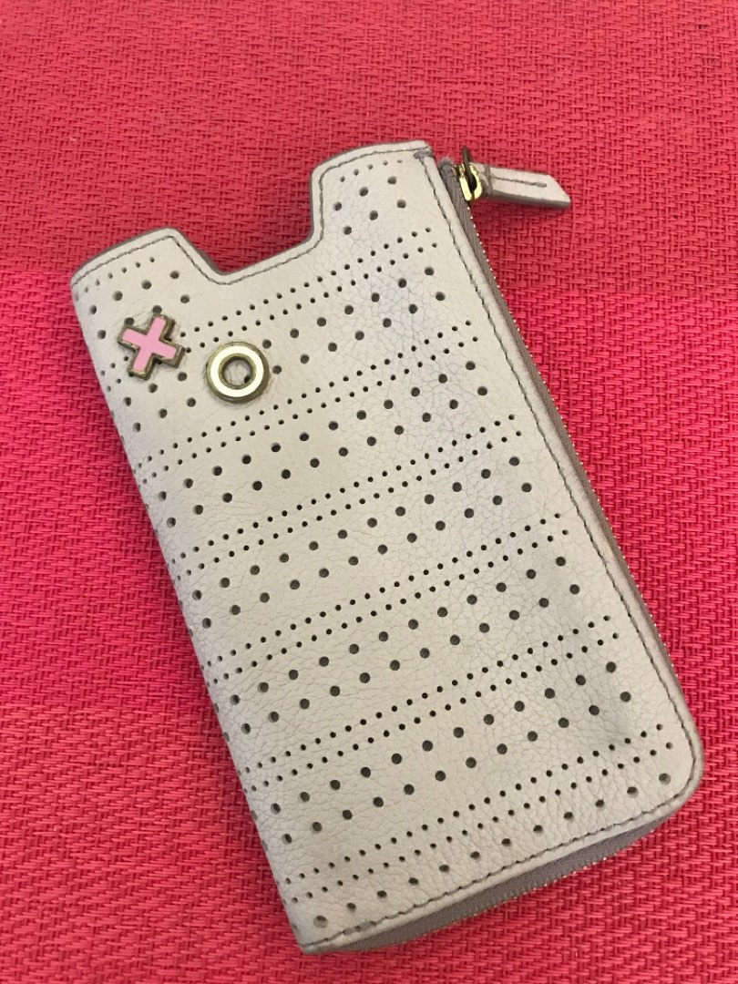 Fossil leather hand phone pouch, Women's Fashion, Bags & Wallets ...