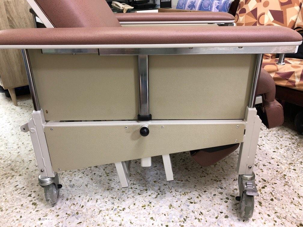 Geriatric Chair 3 Recline Position with Table, Health & Nutrition ...