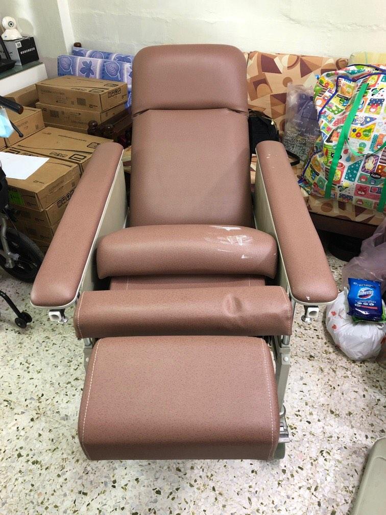Geriatric Chair 3 Recline Position with Table, Health & Nutrition ...