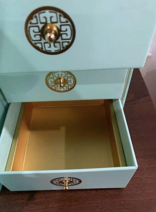 Jewellery Box/ Mooncake box, Women's Fashion, Jewelry & Organisers ...