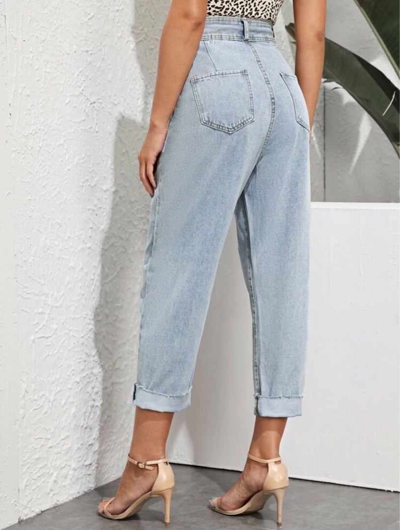 Moms jeans, Women's Fashion, Bottoms, Jeans on Carousell