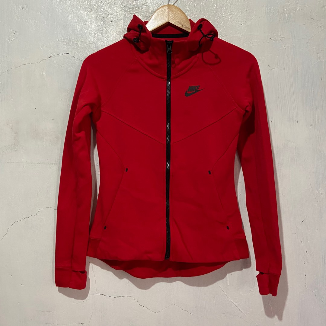 Nike Red Jacket, Women's Fashion, Coats, Jackets and Outerwear on Carousell