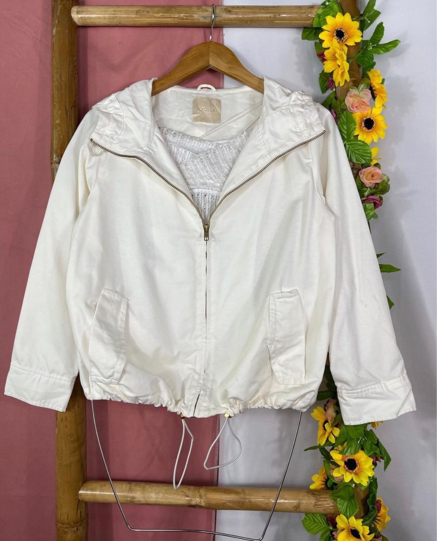 Off-white Parka Jacket, Women's Fashion, Coats, Jackets and Outerwear ...