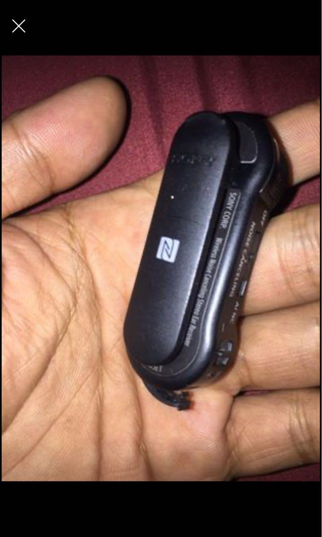 Original Sony bluetooth walkman Receiver with microphone/noise ...