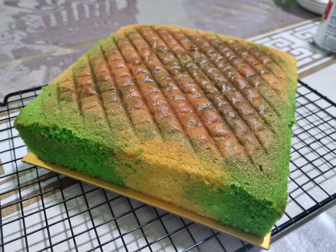 Pandan Marble Cake (MUSLIM BAKER), Food & Drinks, Homemade Bakes on ...