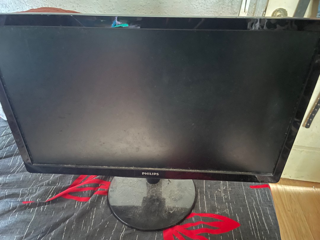 PHILIPS 22” Monitor, Computers & Tech, Desktops on Carousell