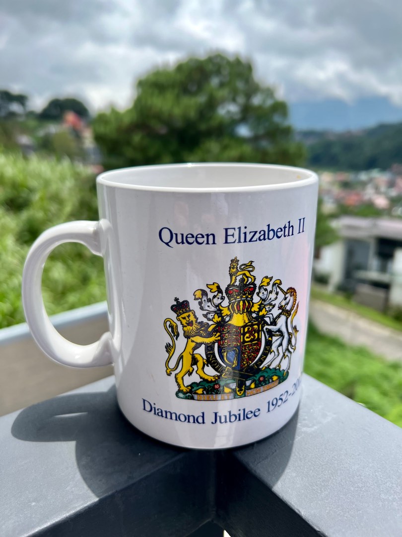 Queen Elizabeth II Commemorative mug, Furniture & Home Living ...
