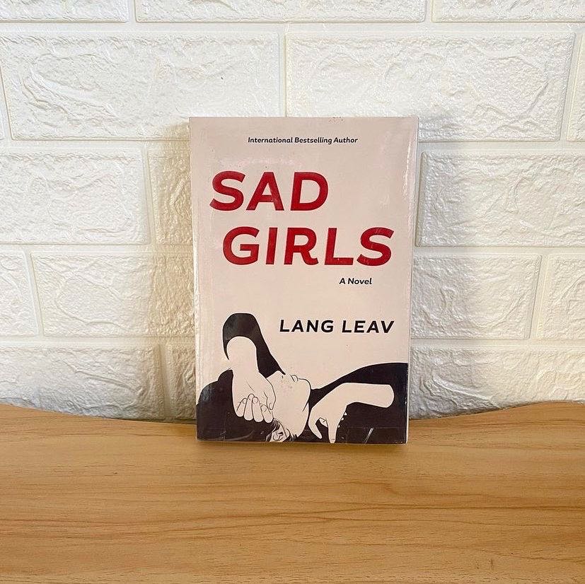 Sad Girls by Lang Leav, Hobbies & Toys, Books & Magazines, Fiction ...
