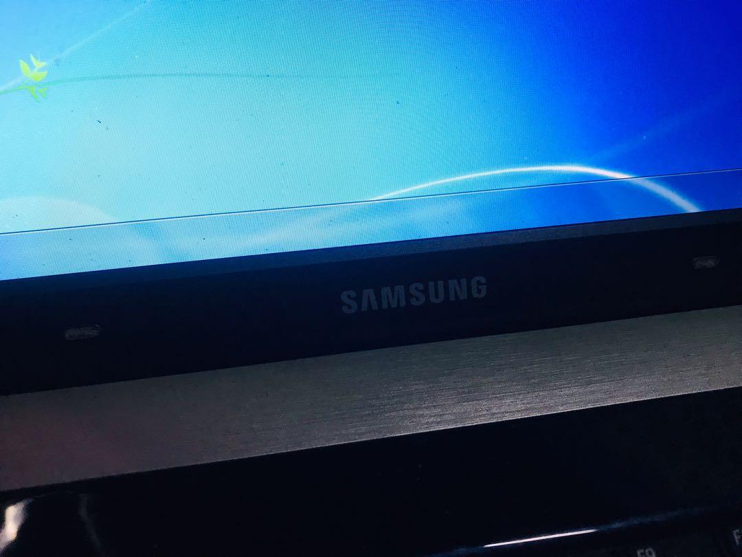 Samsung 15.6 inches laptop, with wifi,camera,dvd burner, dead battery ...