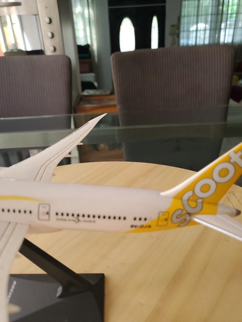 Scoot Airline B787 -9 Airplane Model, Hobbies & Toys, Memorabilia ...