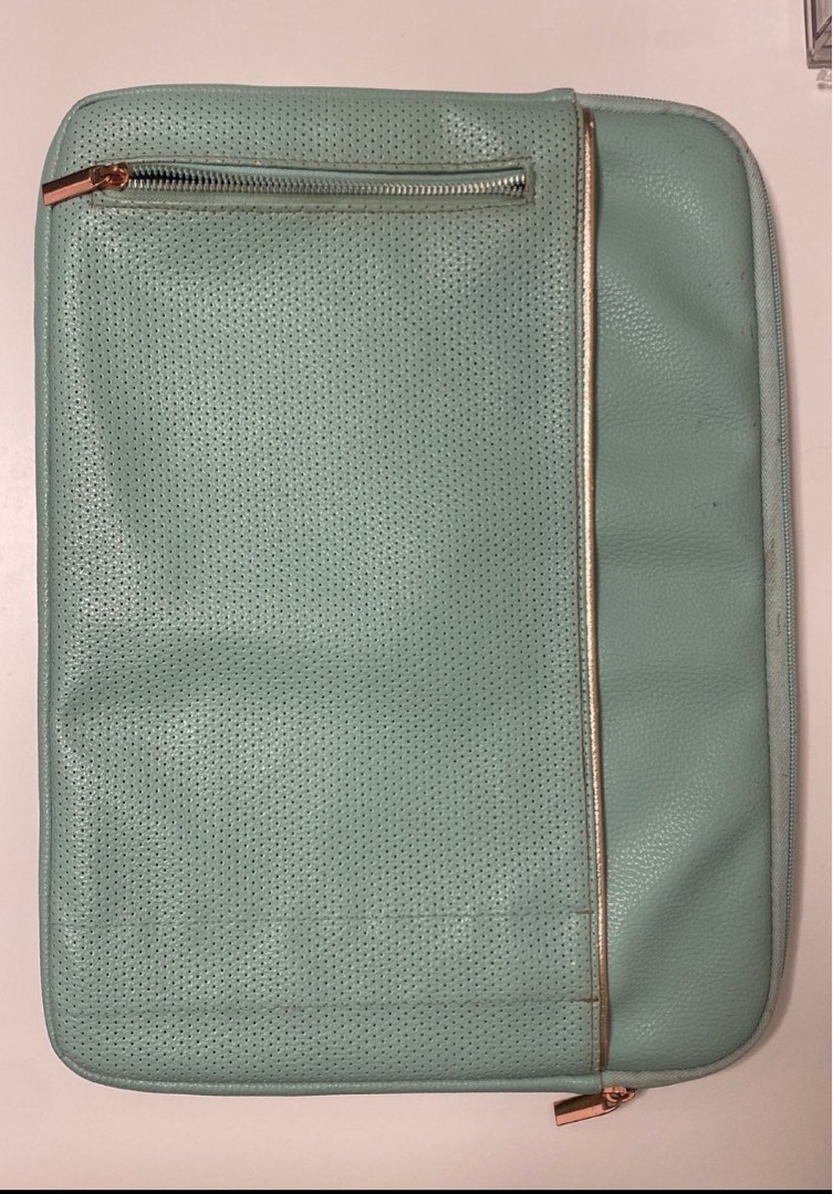 Typo laptop case 14”, 電腦＆科技, 電腦周邊及配件, 手提電腦袋 - Carousell