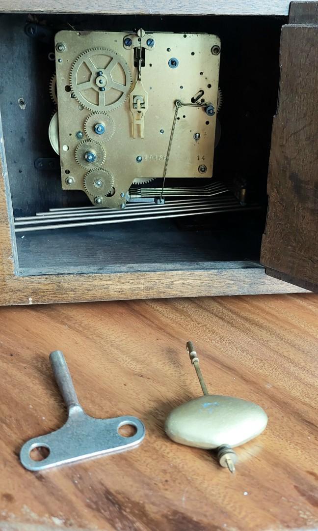 Vintage winding Clock, Hobbies & Toys, Memorabilia & Collectibles ...