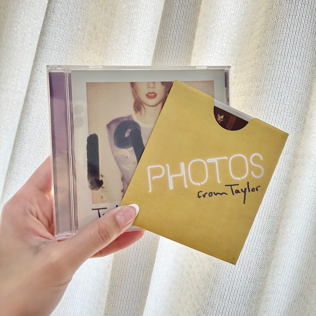 1989 Deluxe Album by Taylor Swift 2014, Hobbies & Toys, Music & Media ...