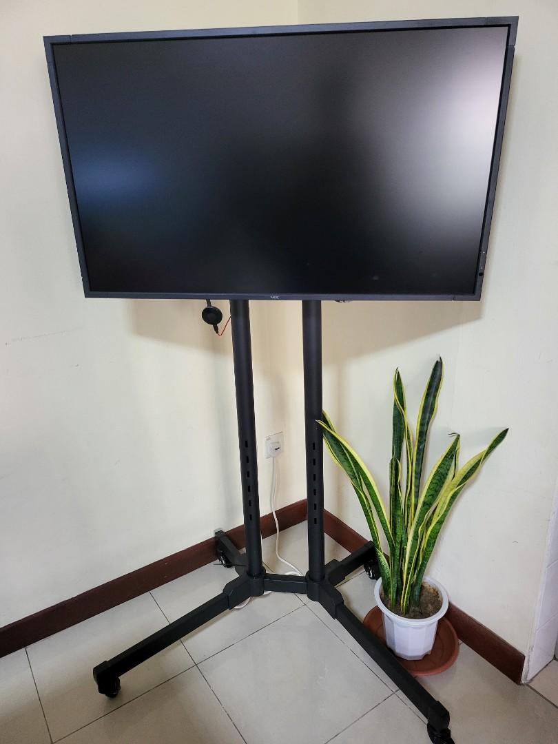 40 inch NEC TV with stand, TV & Home Appliances, TV & Entertainment, TV ...