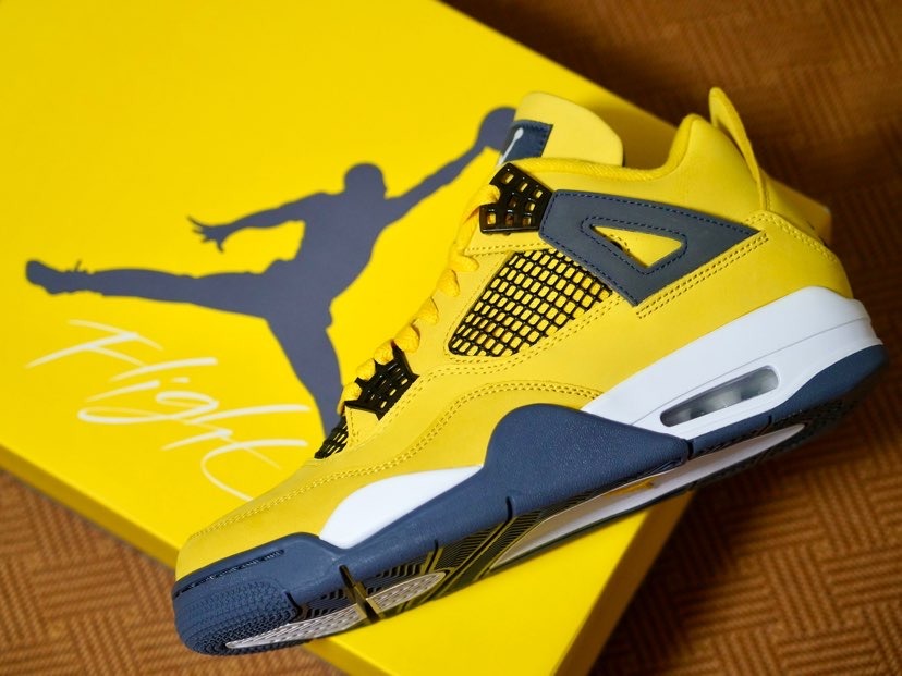 Air Jordan 4 Retro Tour Yellow, Men's Fashion, Footwear, Sneakers on ...
