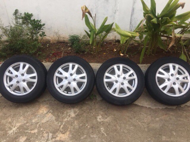 Ban Velg oem Brio Ori, Aksesoris Mobil di Carousell