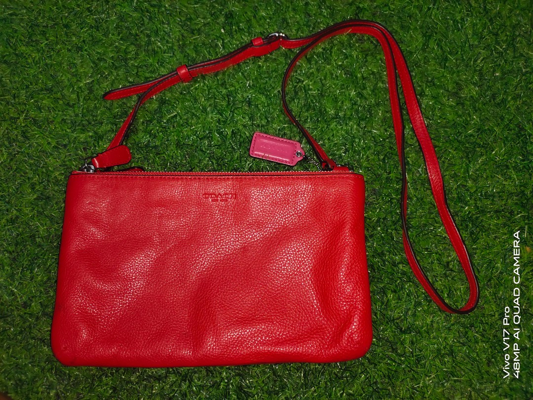 COACH SLING, Women's Fashion, Bags & Wallets, Cross-body Bags on Carousell