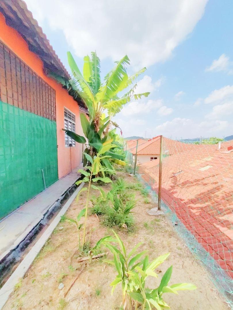 CORNER LOT Single Storey SEMI-D Taman Dahlia, Salak Tinggi, Property ...