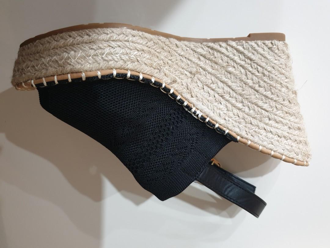 Fabric Wedge Sandals, Women's Fashion, Footwear, Wedges on Carousell