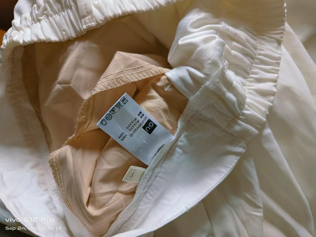 GU white squarepants, Women's Fashion, Bottoms, Other Bottoms on Carousell