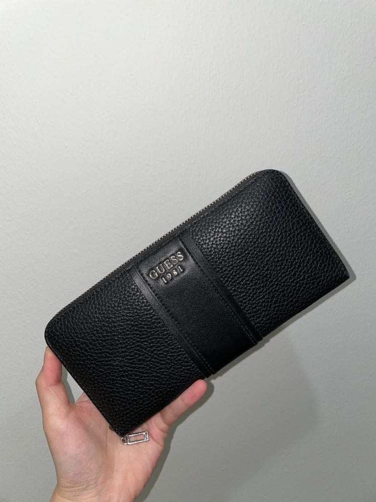 GUESS wallet, Women's Fashion, Bags & Wallets, Wallets & Card Holders ...