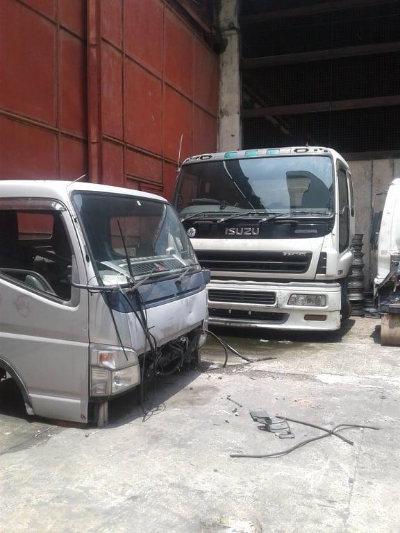 Isuzu Canter Fuso Hino Cabin Head Cowl Head, Commercial & Industrial ...