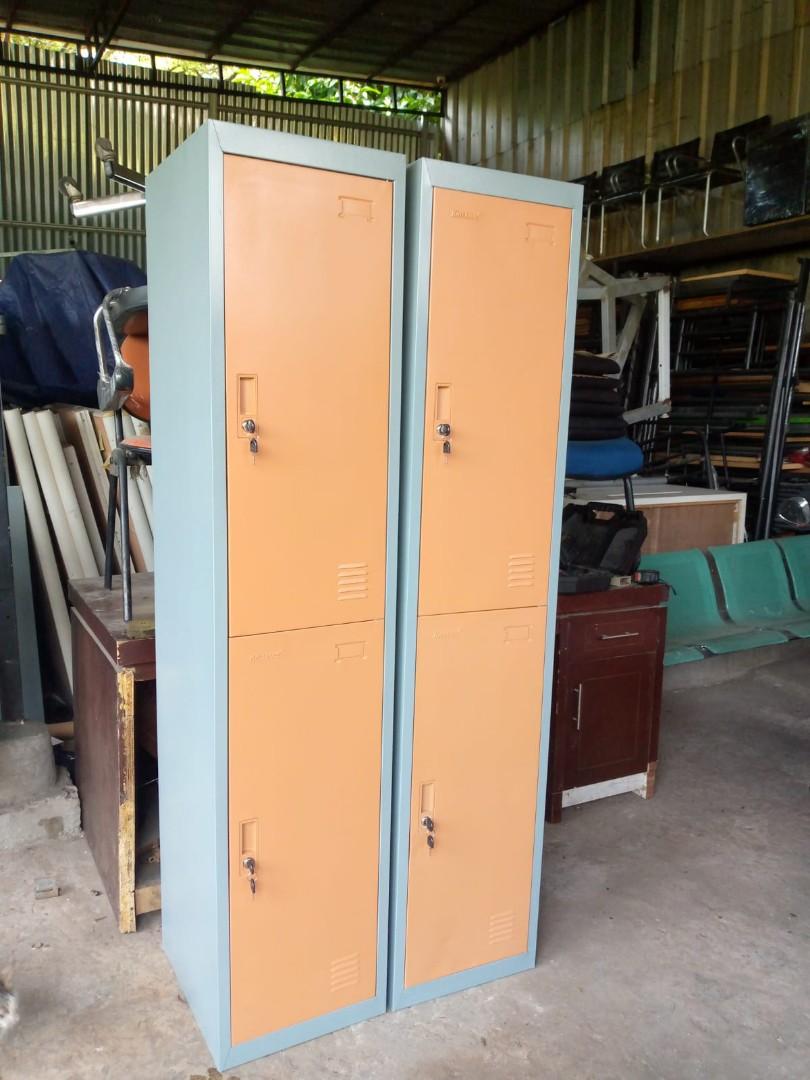 Lemari Loker 2pintu, Perabotan Rumah di Carousell