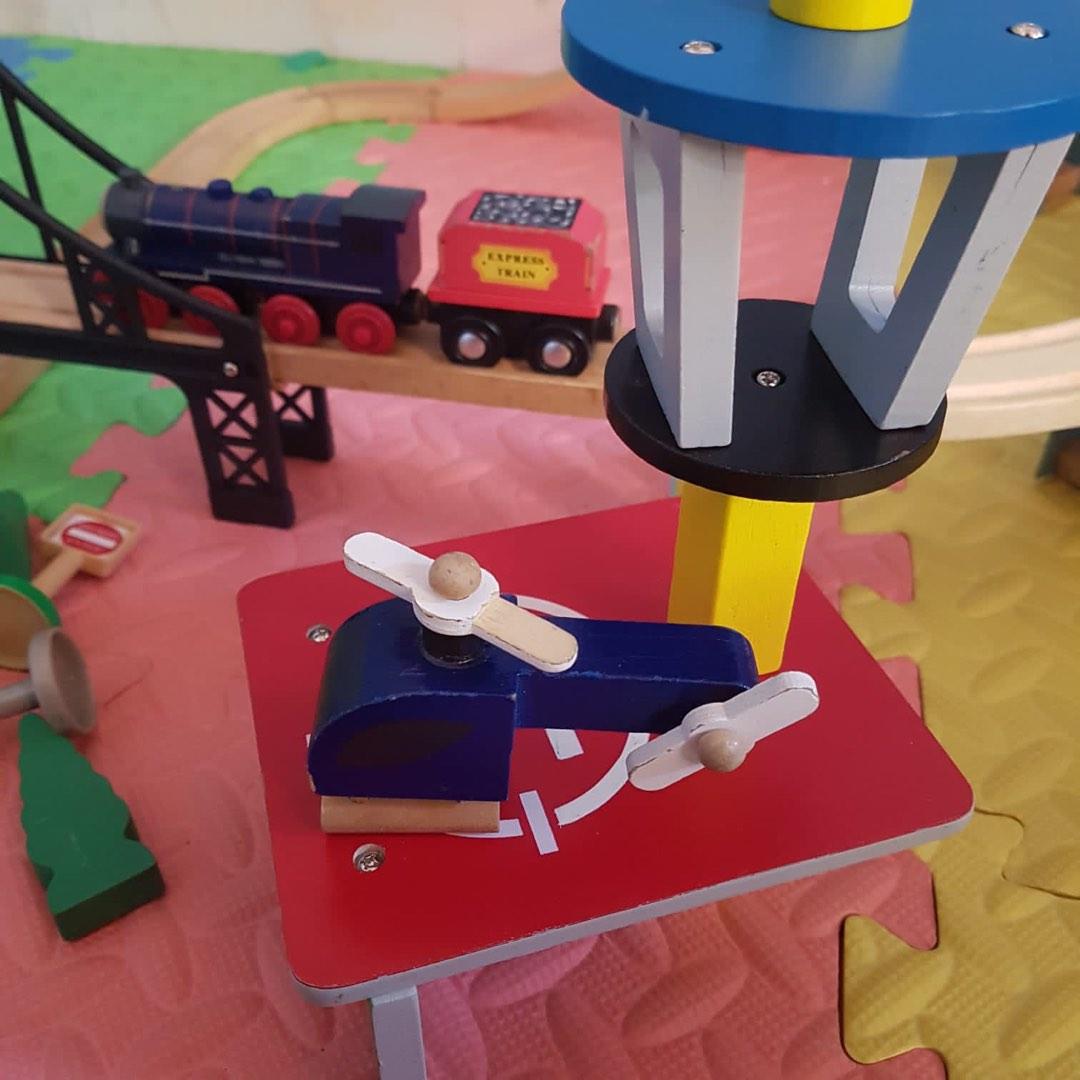 Maiann kereta dan rel kayu, Toys & Collectibles, Mainan di Carousell