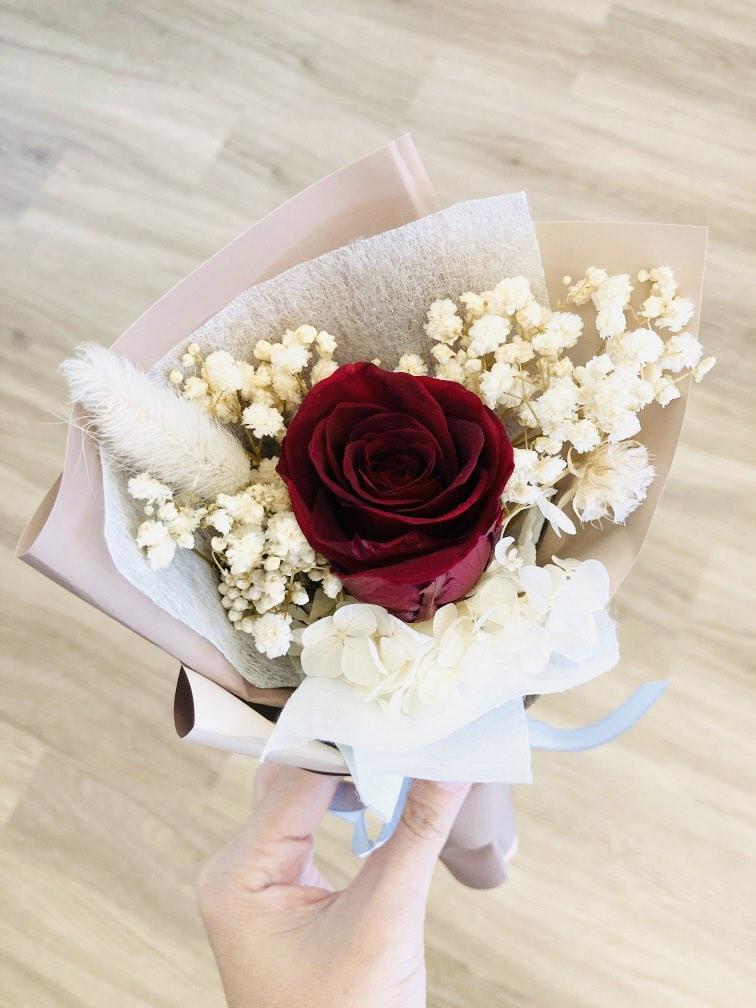 Mini Rose Bouquet with dual-tone wrap | Preserved flowers | Gifts ...