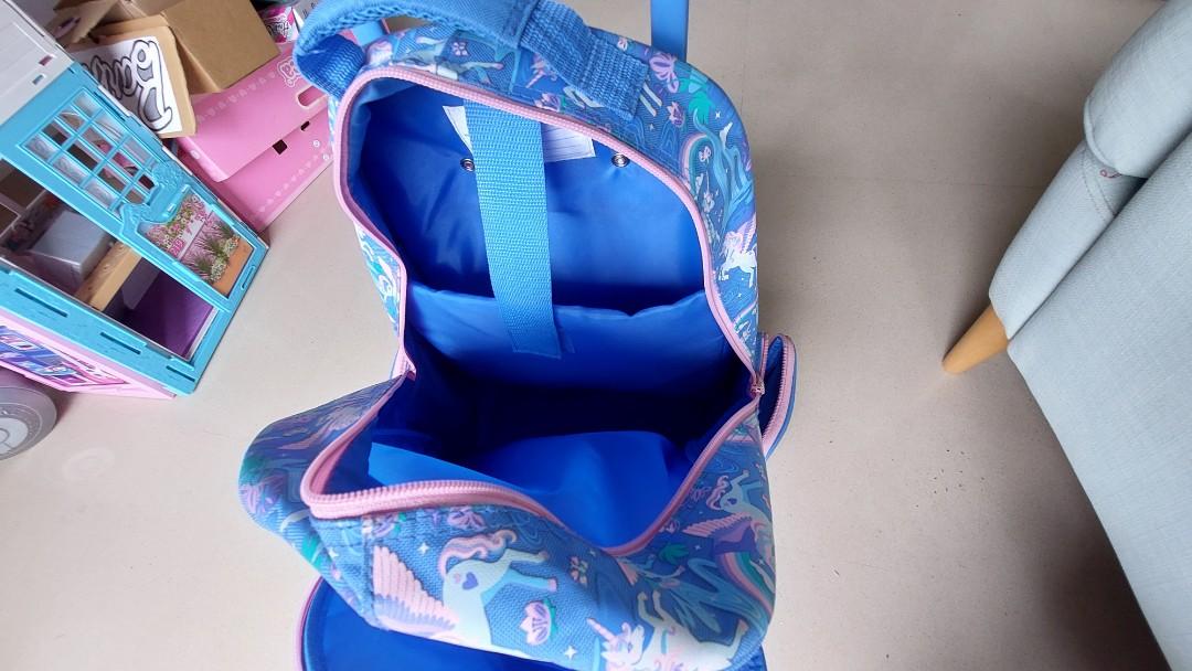 Original Smiggle luggage, Babies & Kids, Babies & Kids Fashion on Carousell